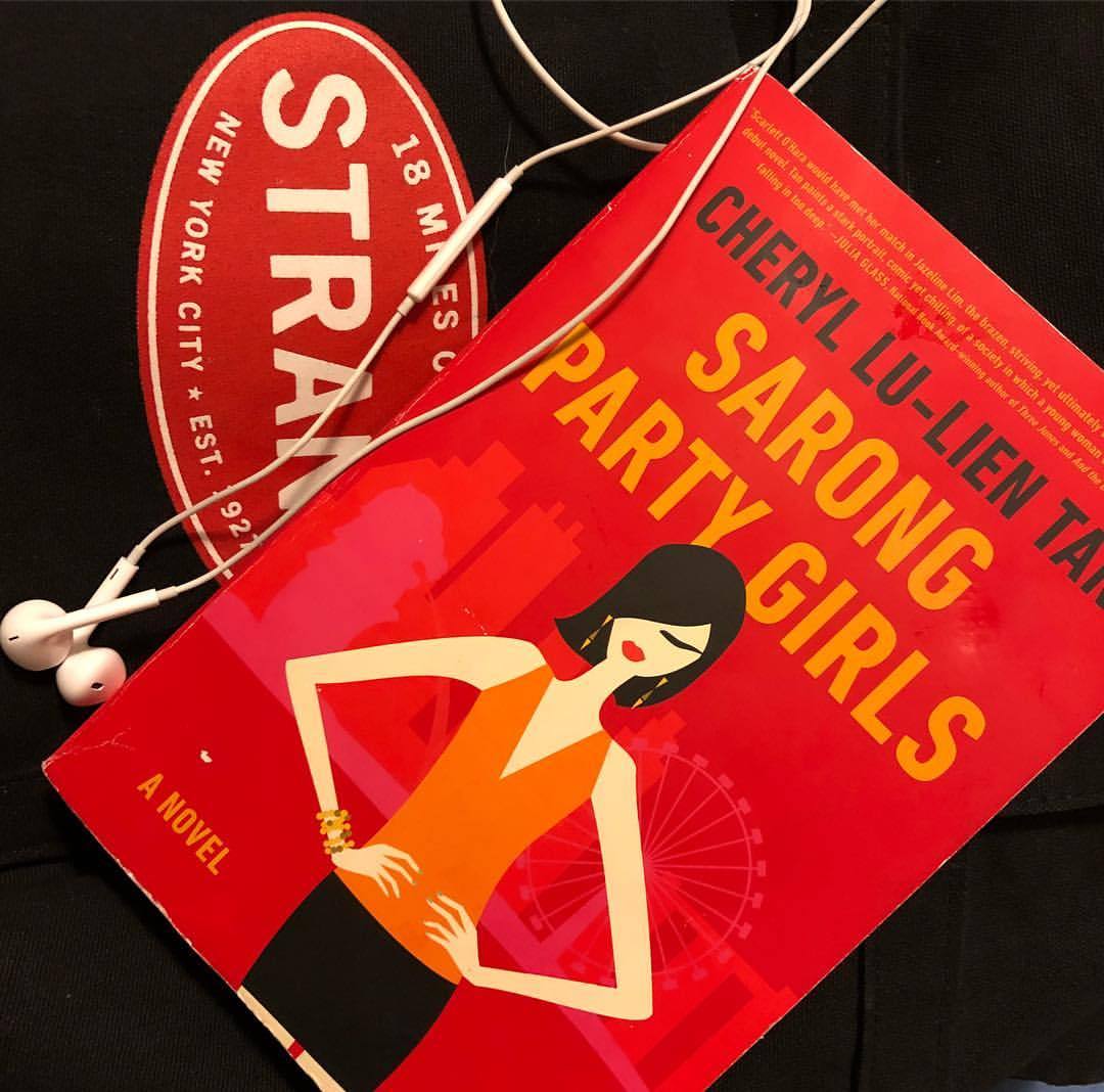 Sarong Party Girls : The Fiction Addiction